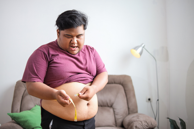How to Lose Belly Fat for Men: What Actually Works | The Man Shake